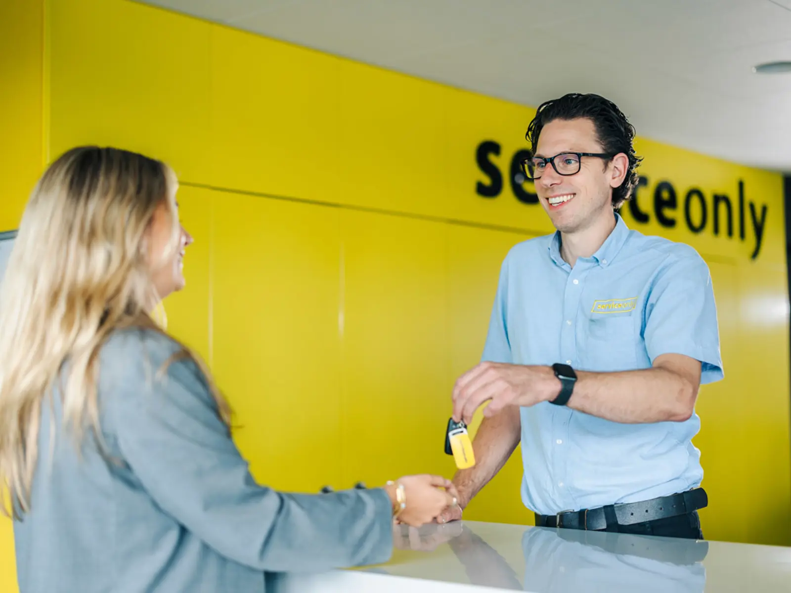 Service Only | De Autogarage voor APK, Onderhoud en Reparaties